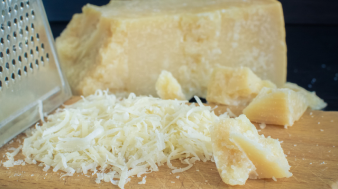 Cara Pakai Keju Parmesan yang Benar untuk Hidangan Lebih Nikmat ...